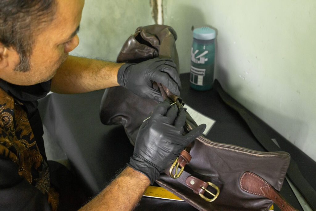 Cuci Tas Bogor & Repair Tas by Setrika Areng Boutique Laundry (SABL)